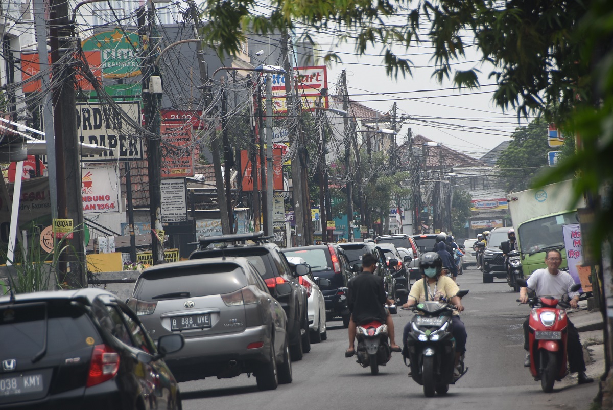 Kabel Semrawut di Kota Bekasi – Radarbekasi.id
