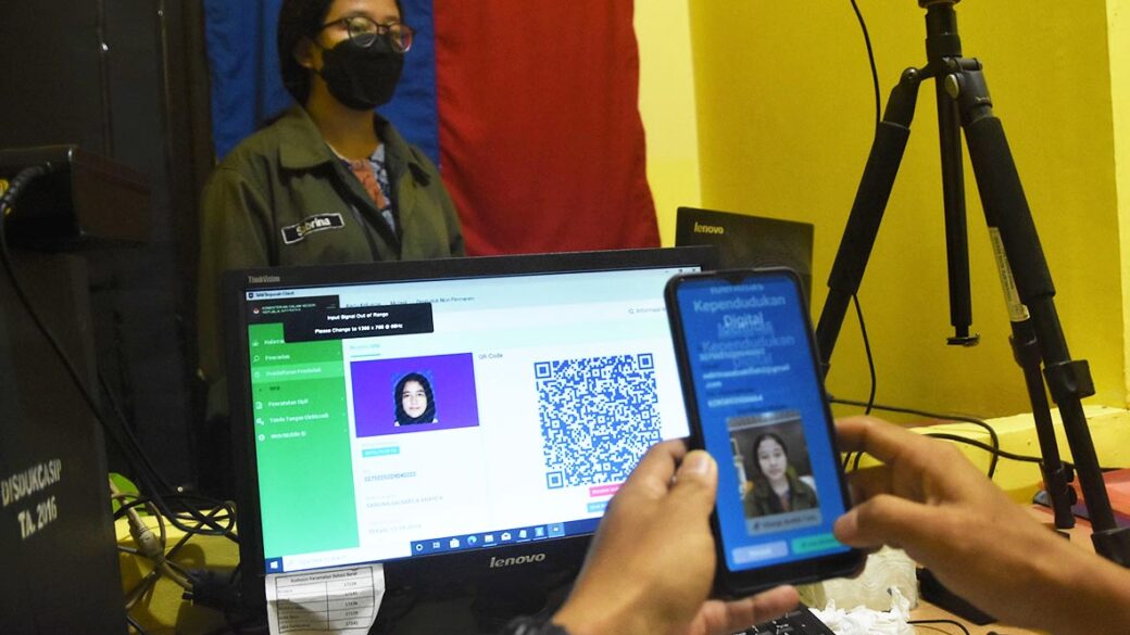 Mulai Beralih ke KTP Digital – Radarbekasi.id